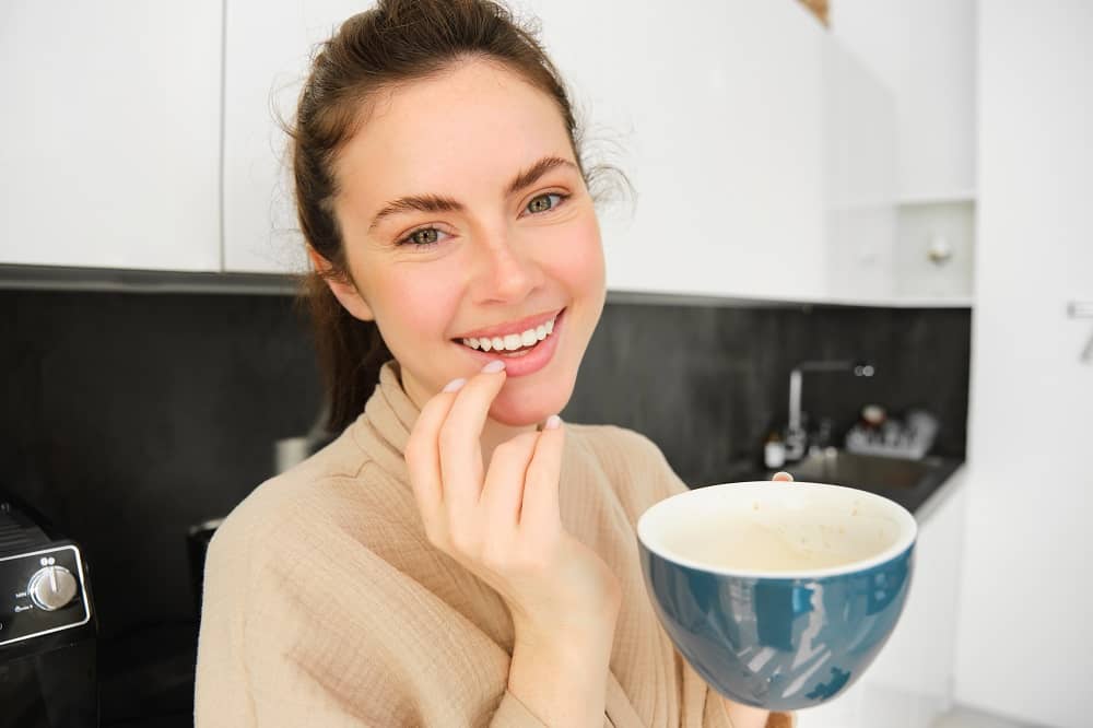 Tips to Remove Coffee Stains from Teeth Quickly